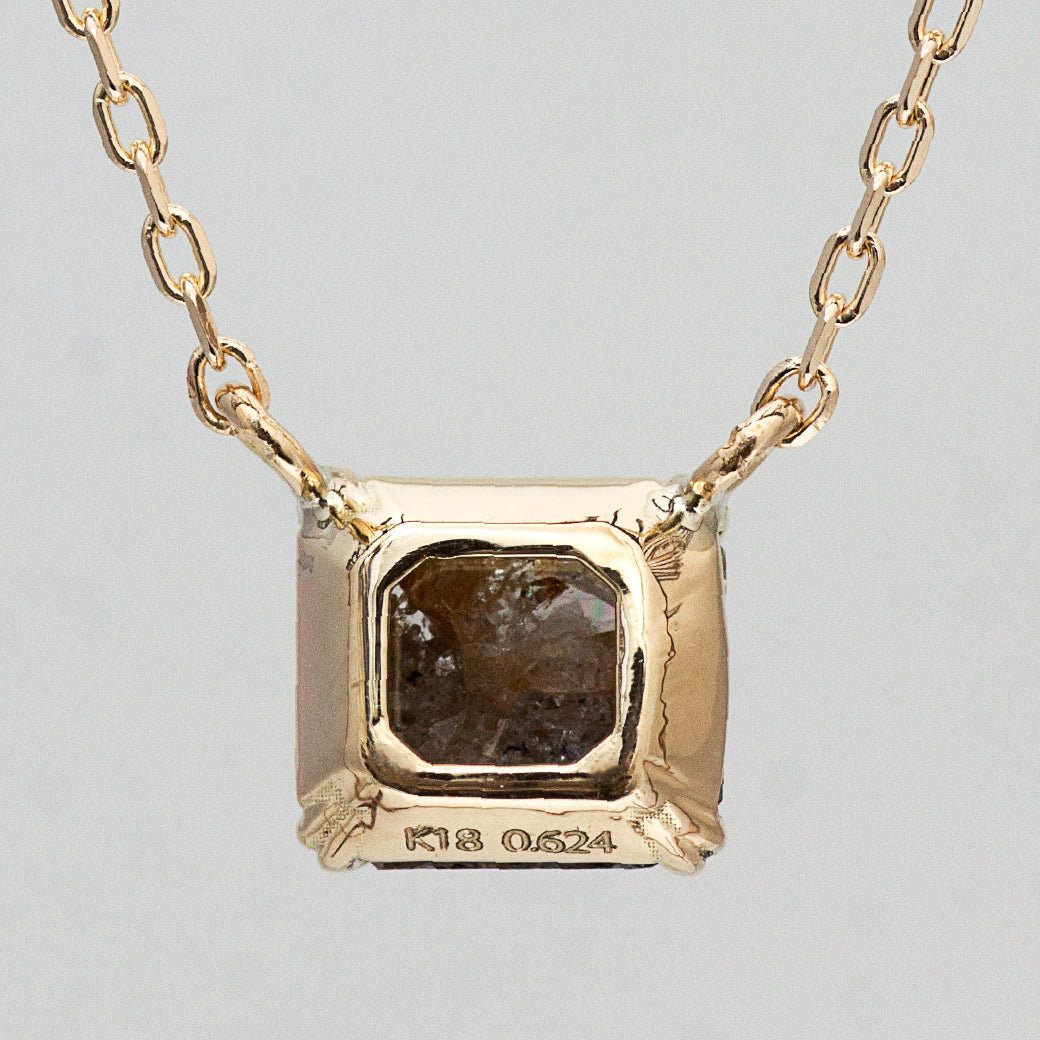 K18 ブラックダイヤ チェスカット スクエアネックレス 0.624ct K18 ブラックダイヤ チェスカット スクエアネックレス 0.624ct